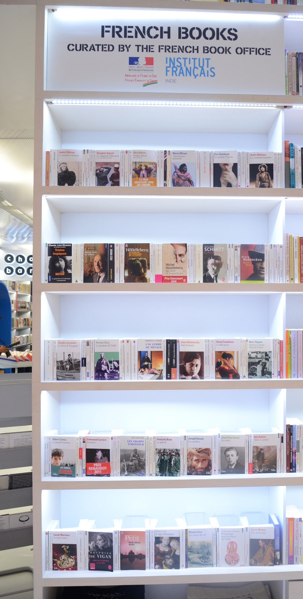 Oxford Bookstore Connaught Place Unveils The French Books Section ...