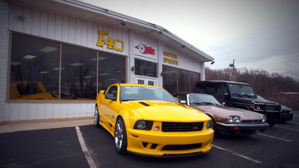 DISCOVERY TURBO PRESENTS STUNNING CARS IN CHASING CLASSIC CARS