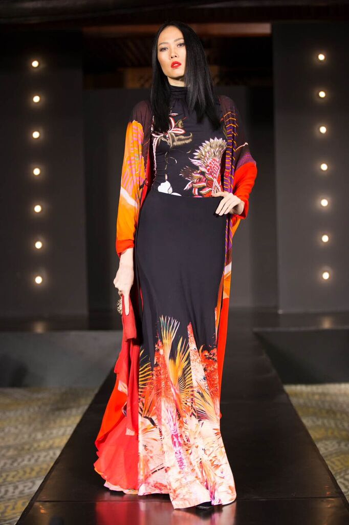 VERSACE AND CAVALLI GRACE THE CATWALKS IN AN ELEGANT EVENING AT SOFITEL ...